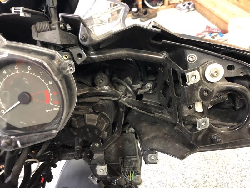 21013 R1200RT - radio Installation - Camheads - BMWSportTouring