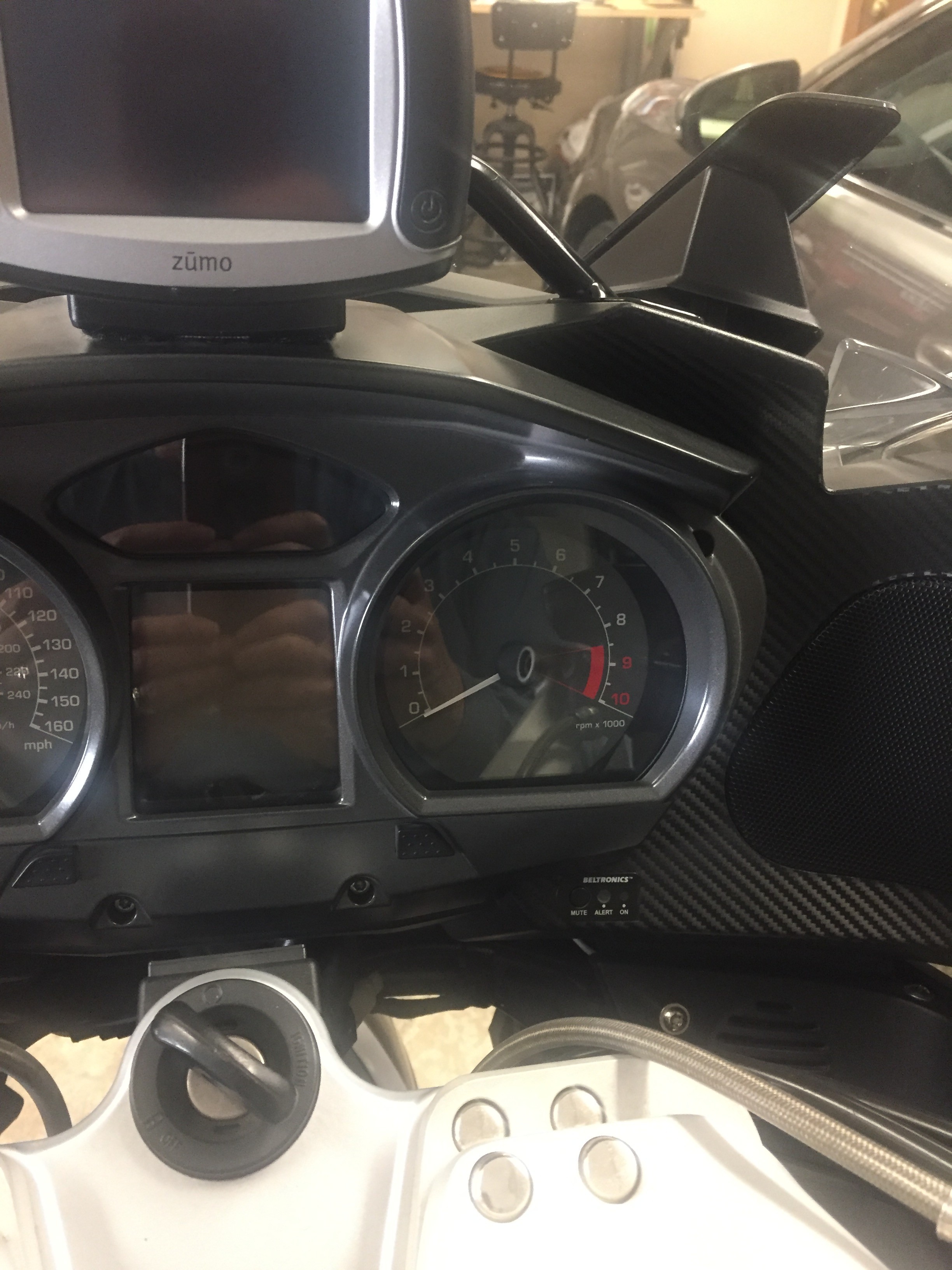 21013 R1200RT - radio Installation - Camheads - BMWSportTouring