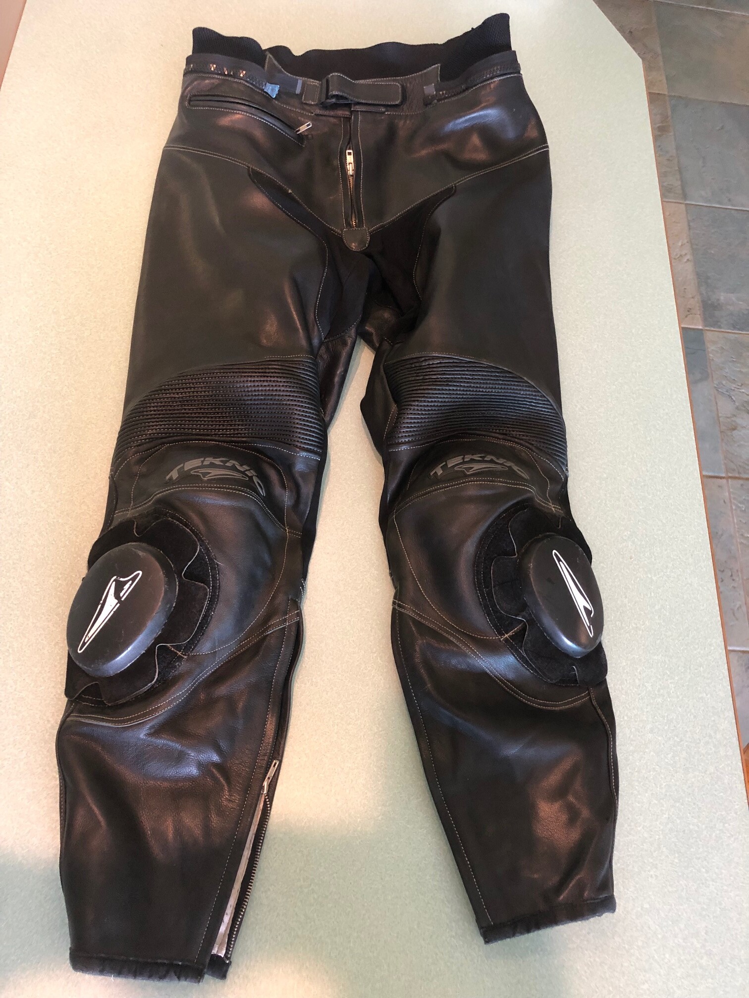 Teknic Leather Riding Pants/Bohn Back Protector - Riding Gear ...