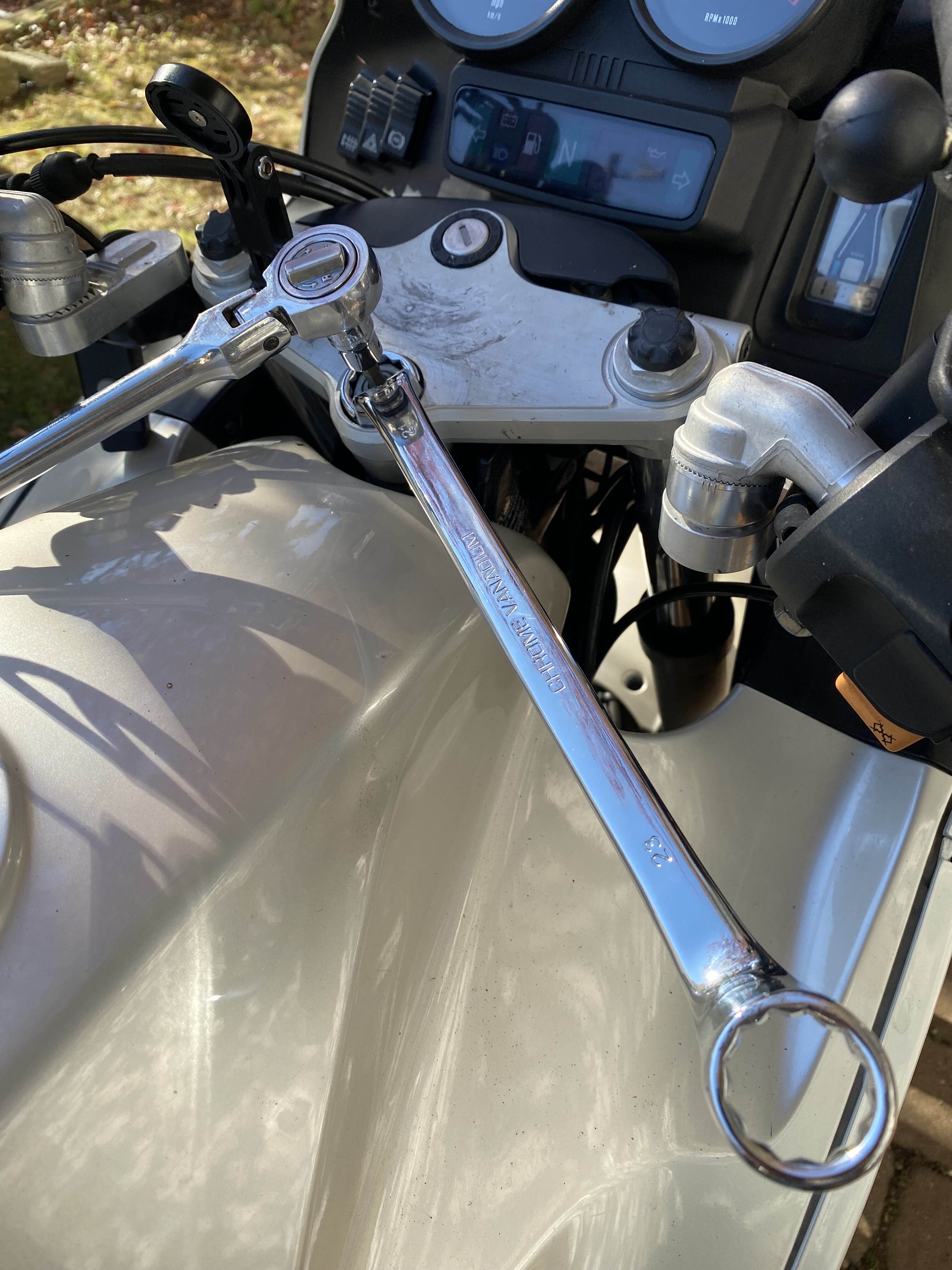 Handlebar Conversion on R1100RS - Oilheads - BMWSportTouring
