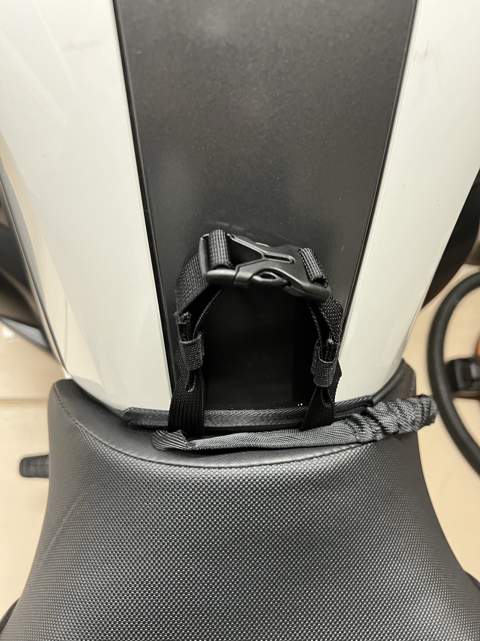 FOR SALE - BMW R1200RT WC Tank Bag - Parts and Accessories ...