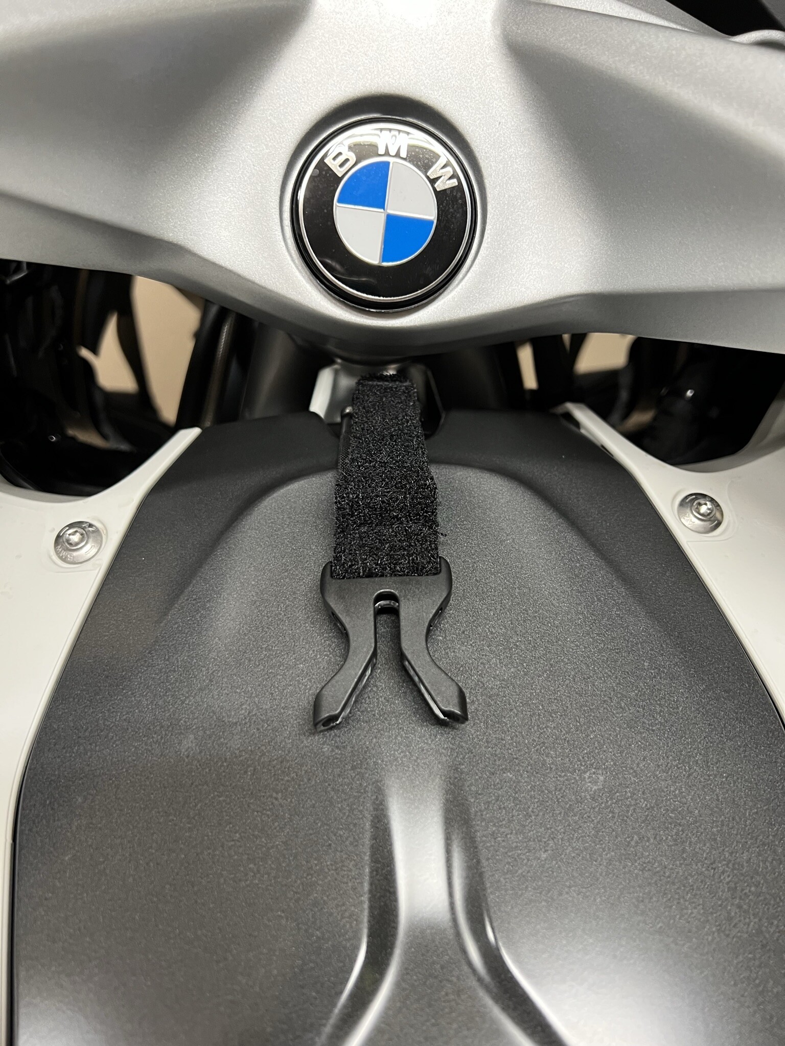 FOR SALE - BMW R1200RT WC Tank Bag - Parts and Accessories ...