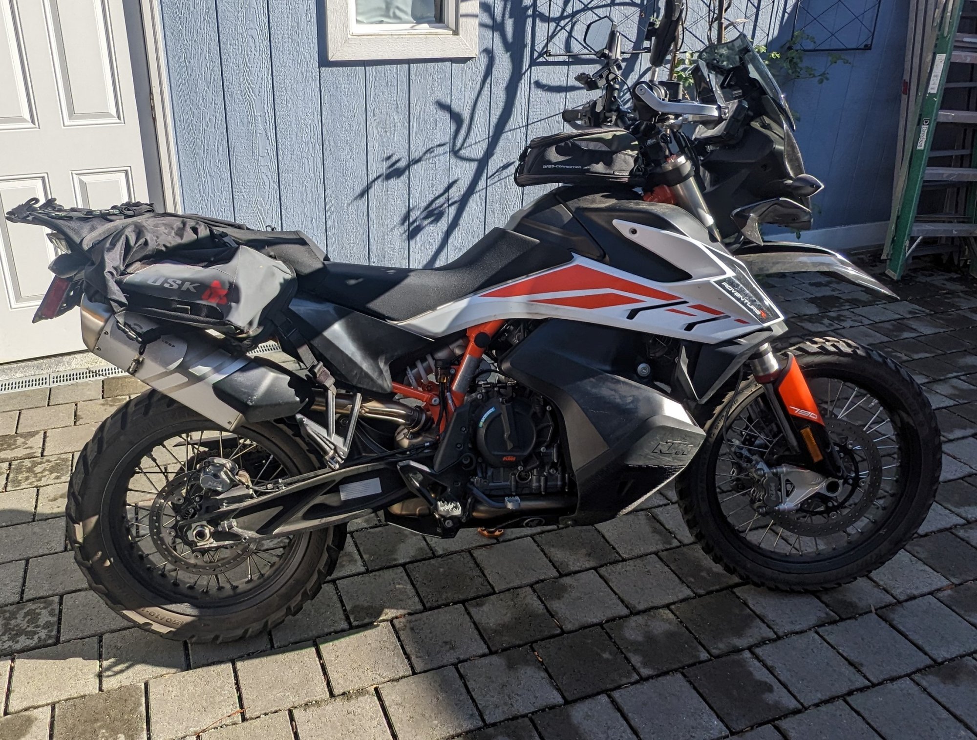 2020 KTM Adventure 790-R - Bikes - BMWSportTouring