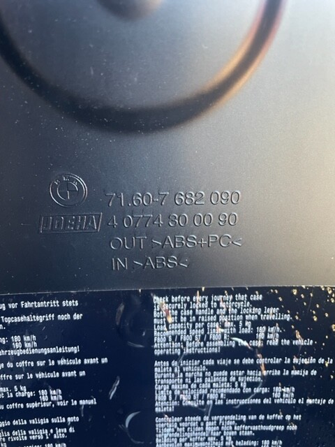 SOLD - FS - 28 Liter Topcase with 1 Key - Parts and Accessories ...