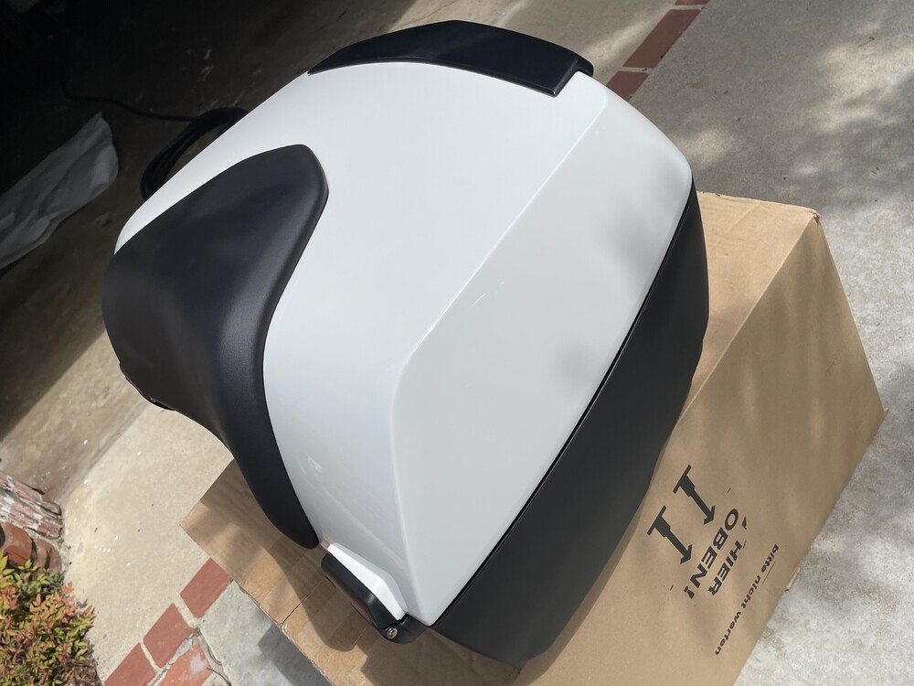 SOLD - BMW top case for R1250RT, as new condition. - Parts and ...