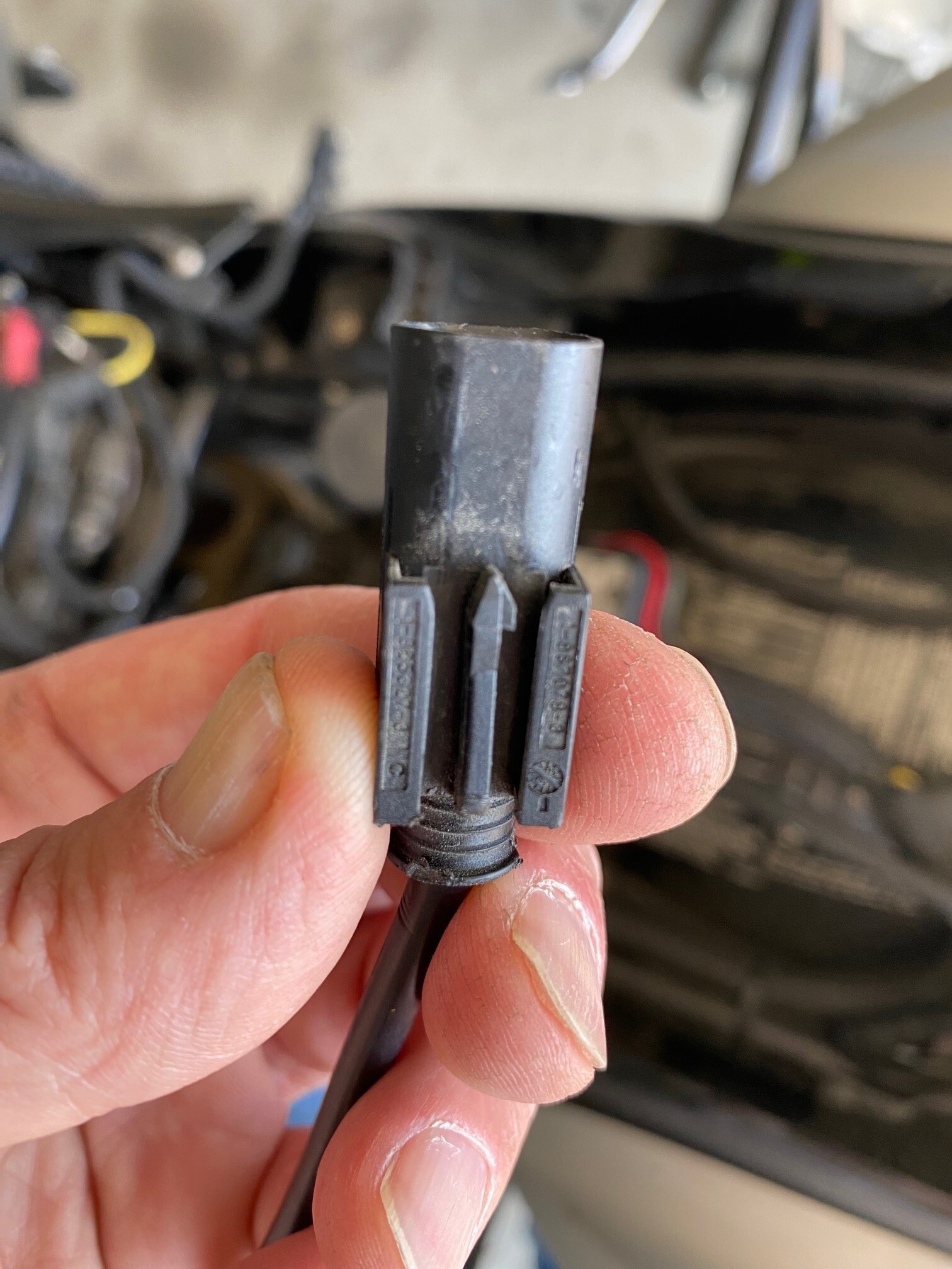 2009 R1200RT front heated seat plug - Hexheads - BMWSportTouring