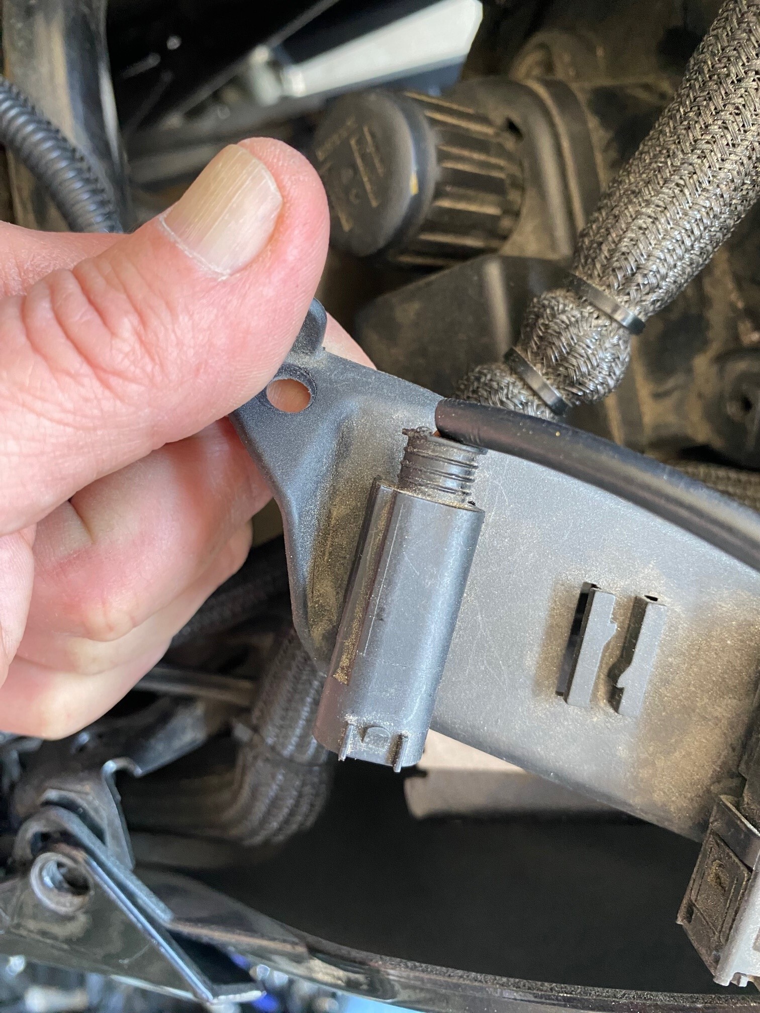 2009 R1200RT front heated seat plug - Hexheads - BMWSportTouring