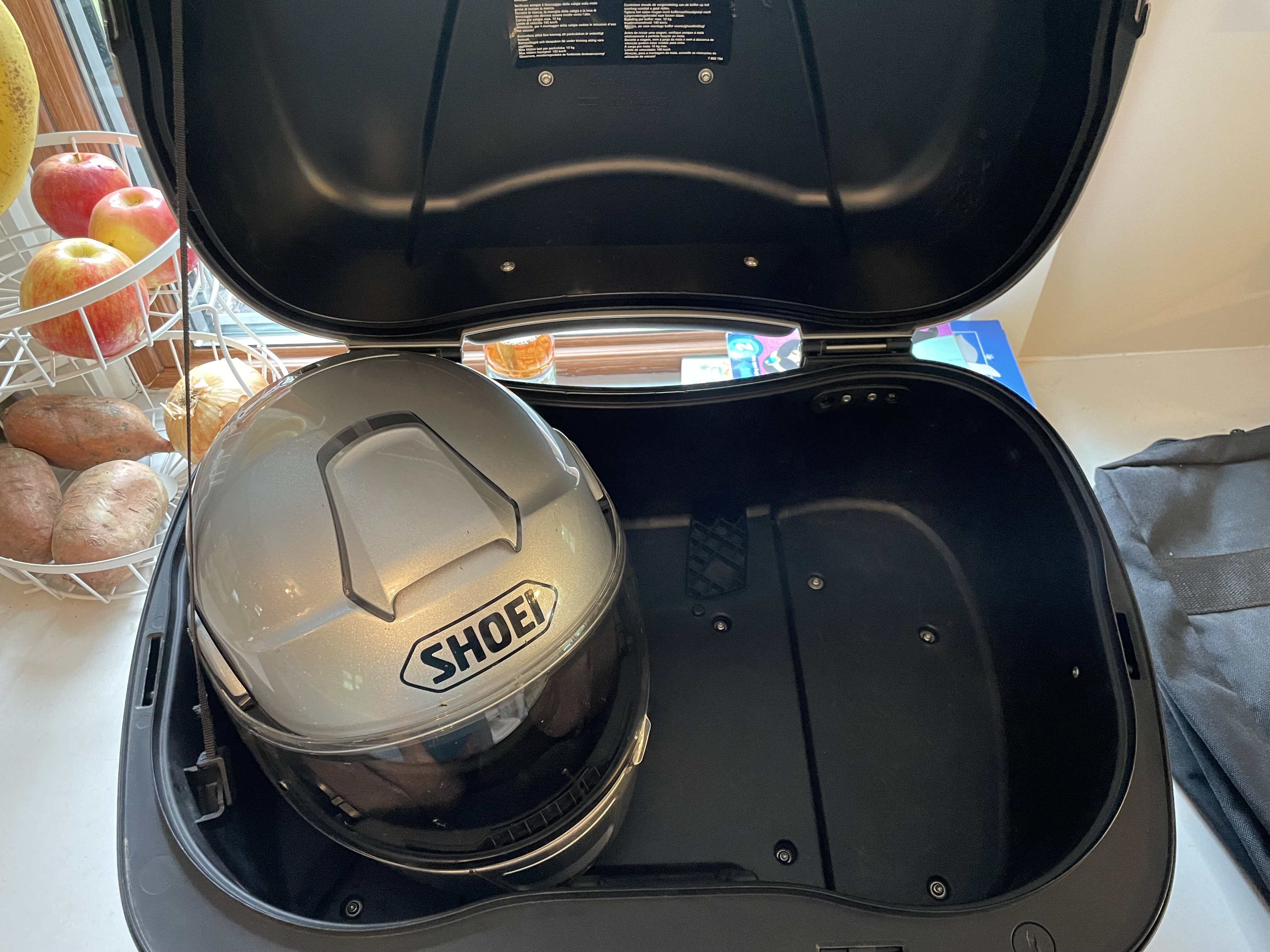 BMW 49L top case w/Kathy’s bags and key - Parts and Accessories ...