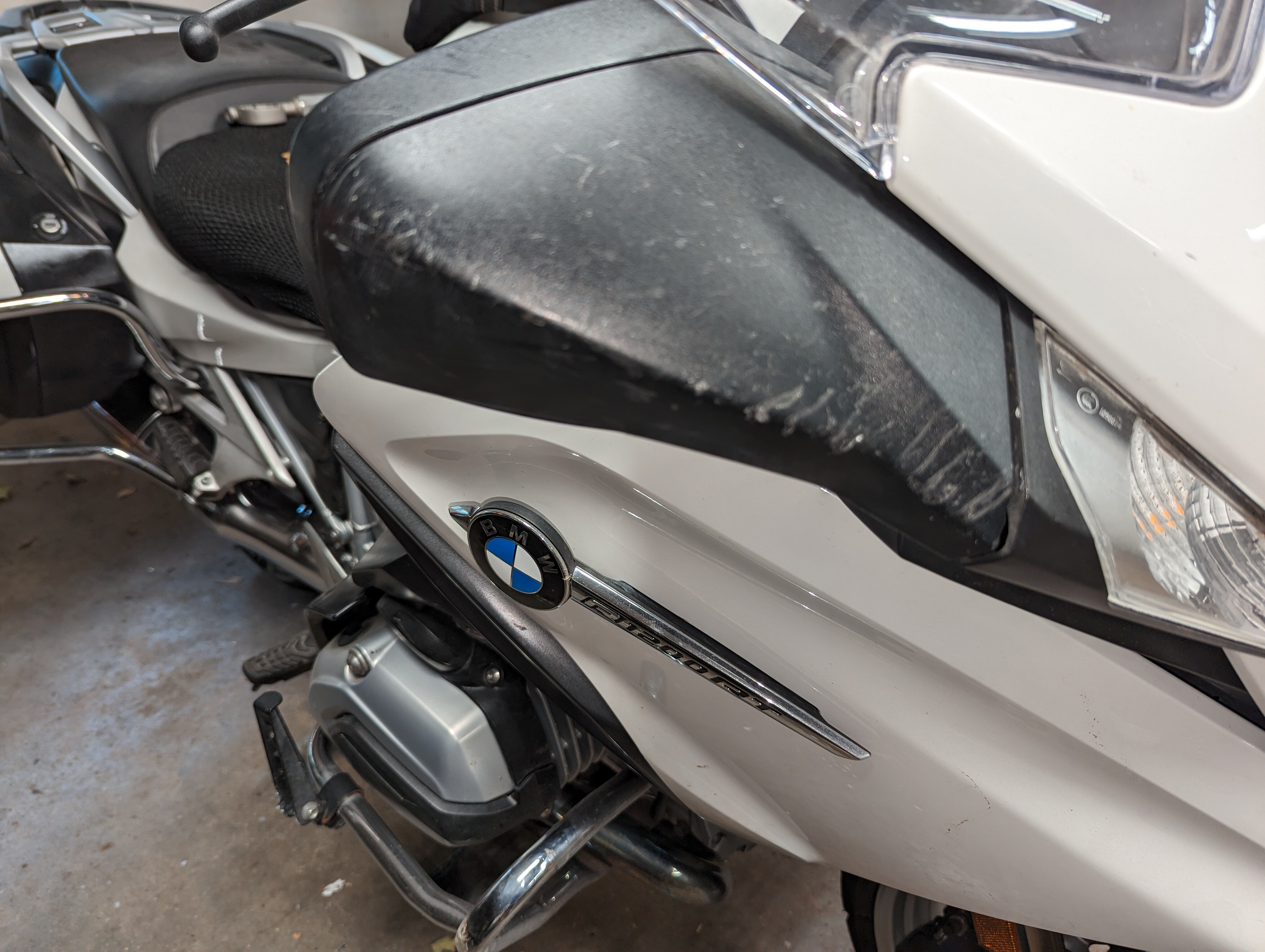 Cleaning up scratched plastic? - Wetheads - BMWSportTouring