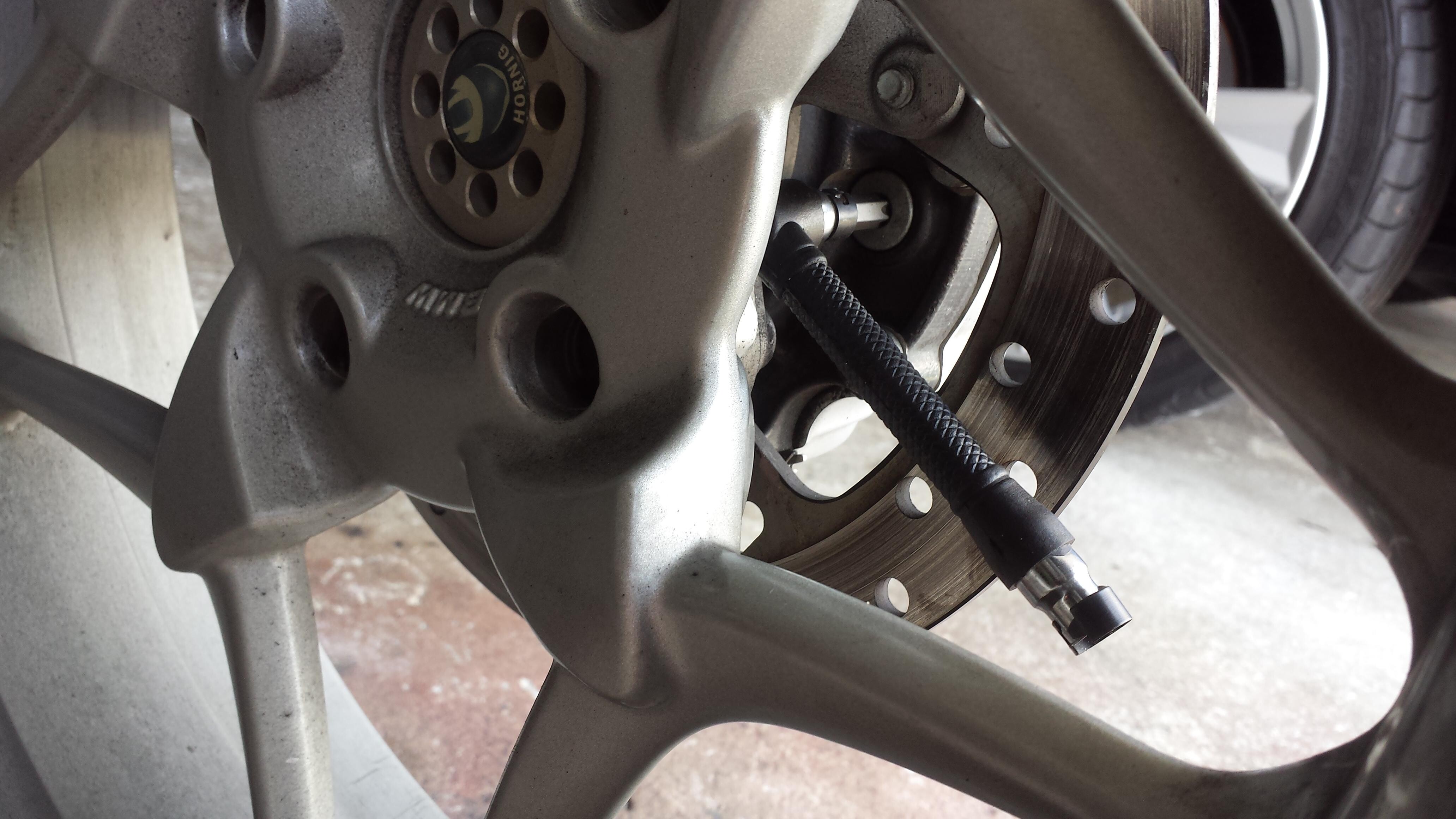 Changing FD oil - Camheads - BMWSportTouring