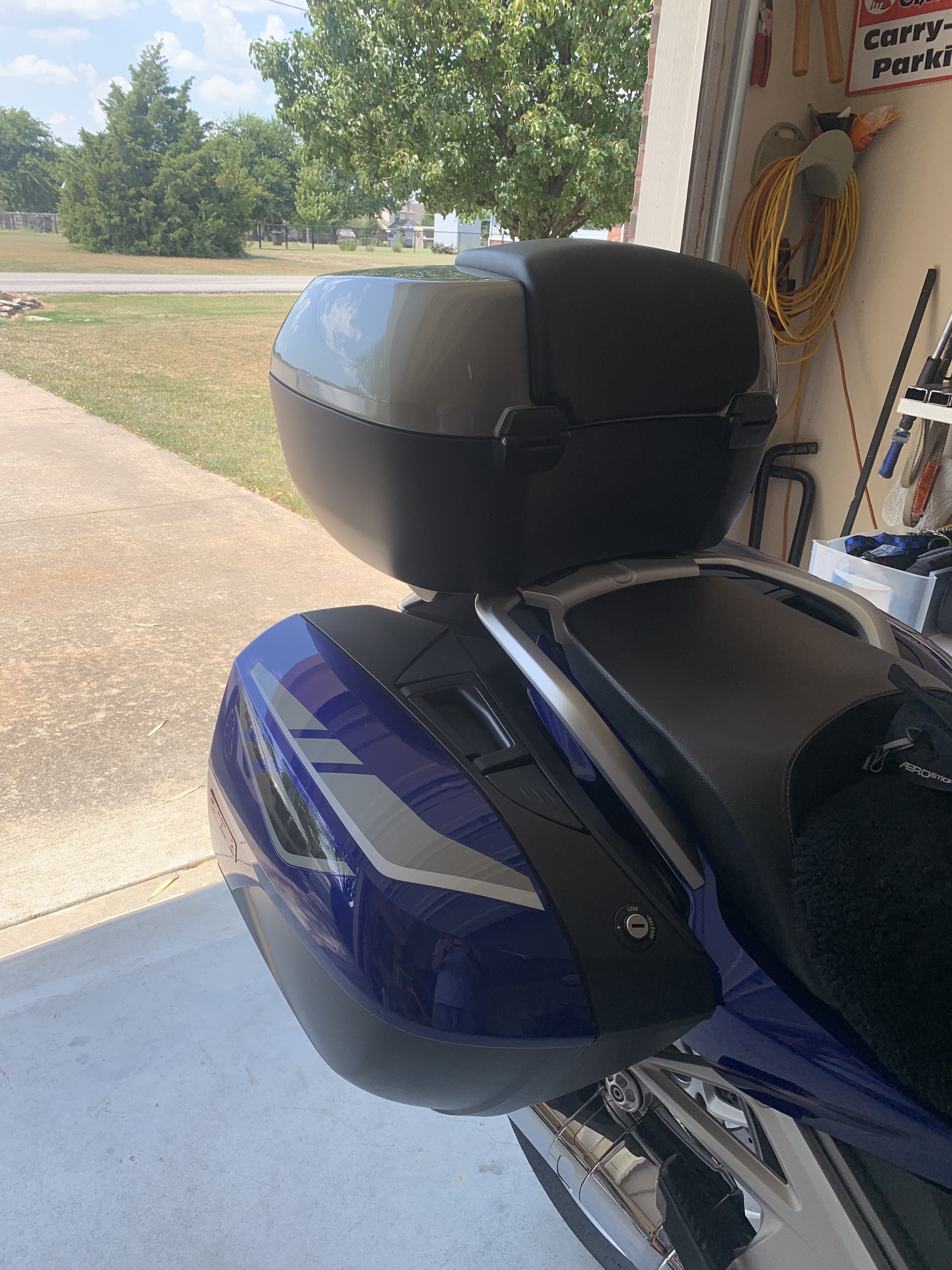 Will this Top Box fit on my 2017 R1200RT? - Wetheads - BMWSportTouring