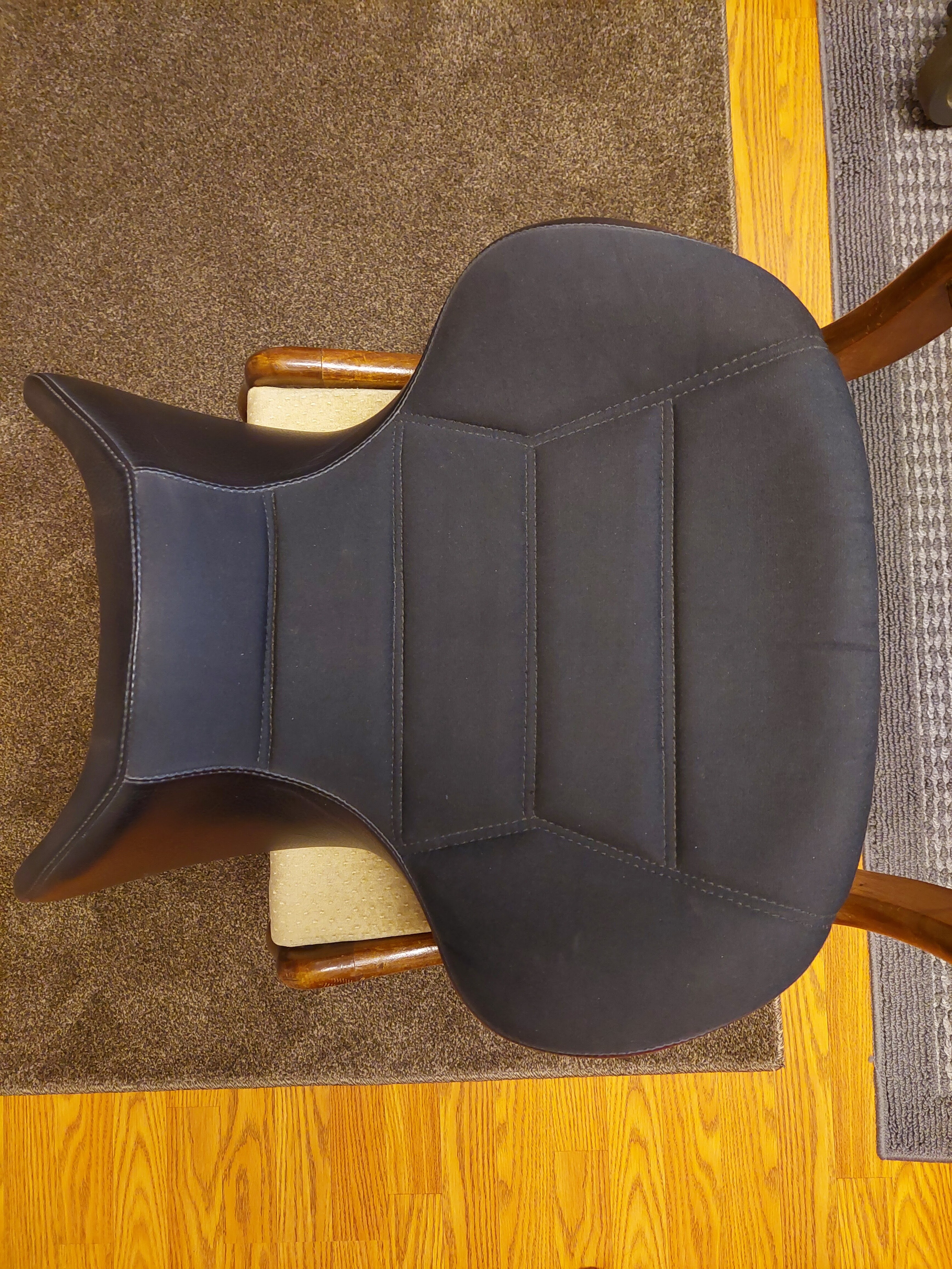 SOLD - For Sale: Russell Day Long Seat for 2005-2013 R1200RT - Parts ...
