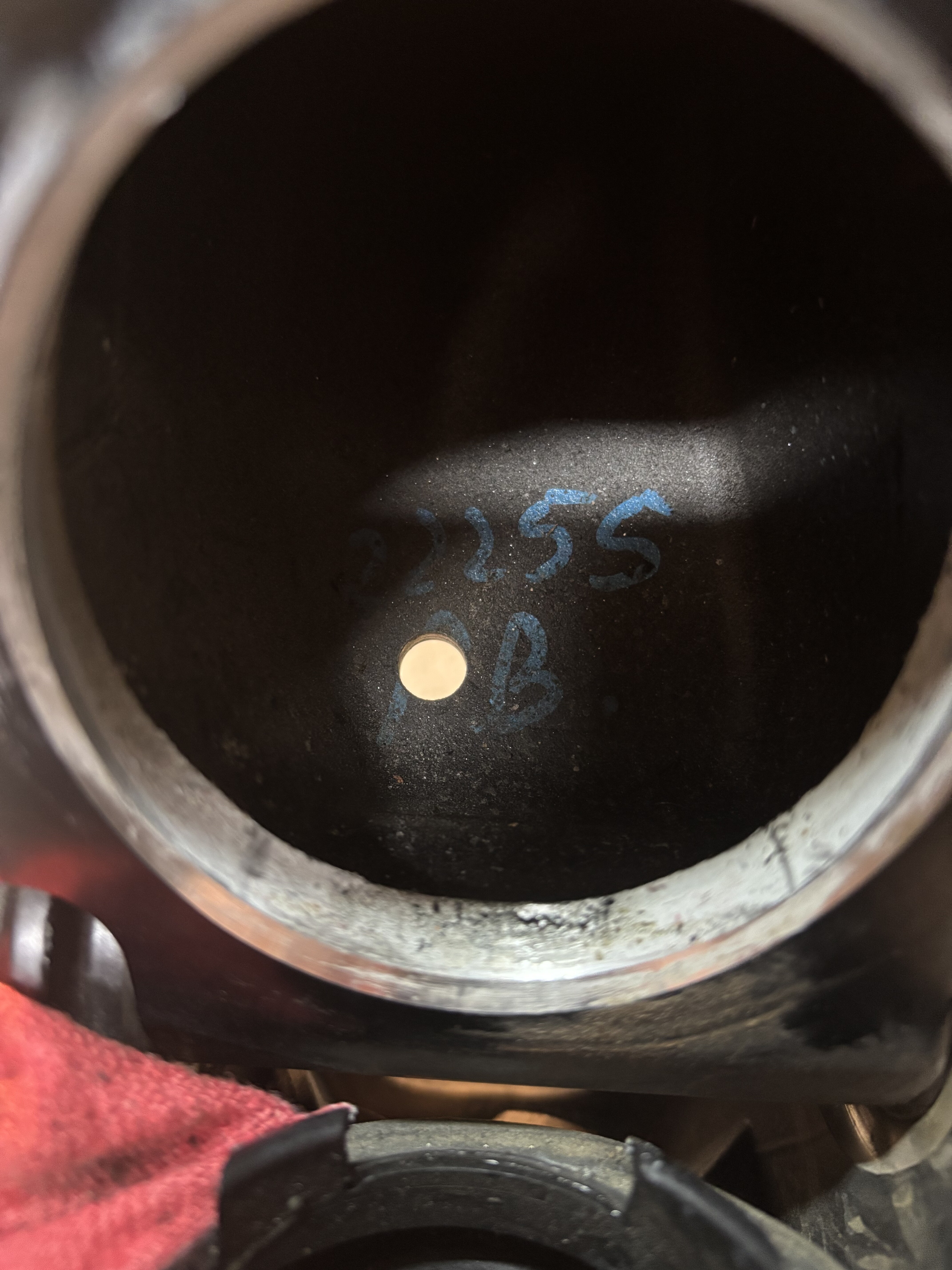 23 BMW 1250 GS Driveshaft Housing Drain Hole - ShiftCam - BMWSportTouring