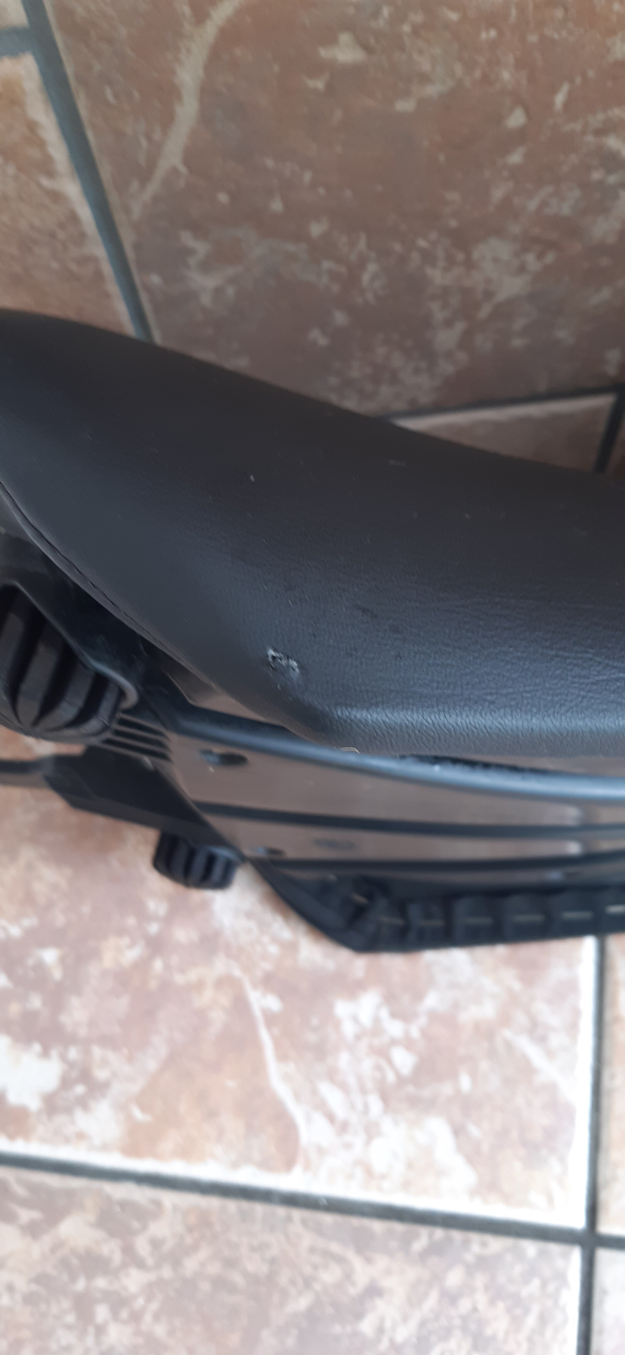 Kappa K Racer tank bag and lowered heated seat for sale (UK) - Parts ...