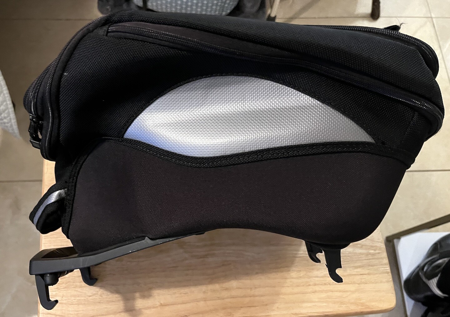 SOLD - OEM Tank Bag R1200RT camhead - Parts and Accessories ...