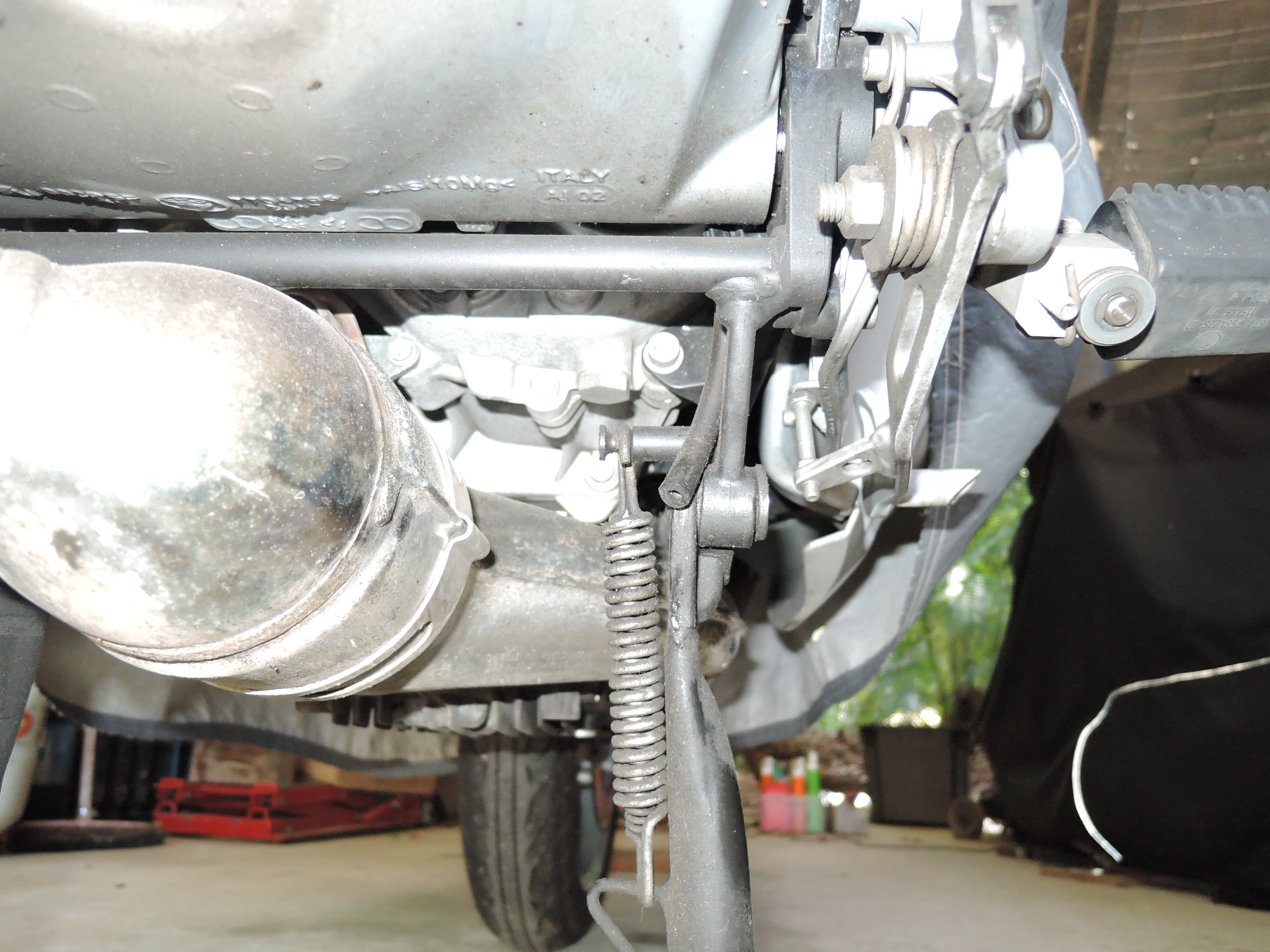 Center Stand Pivots - Camheads - BMWSportTouring