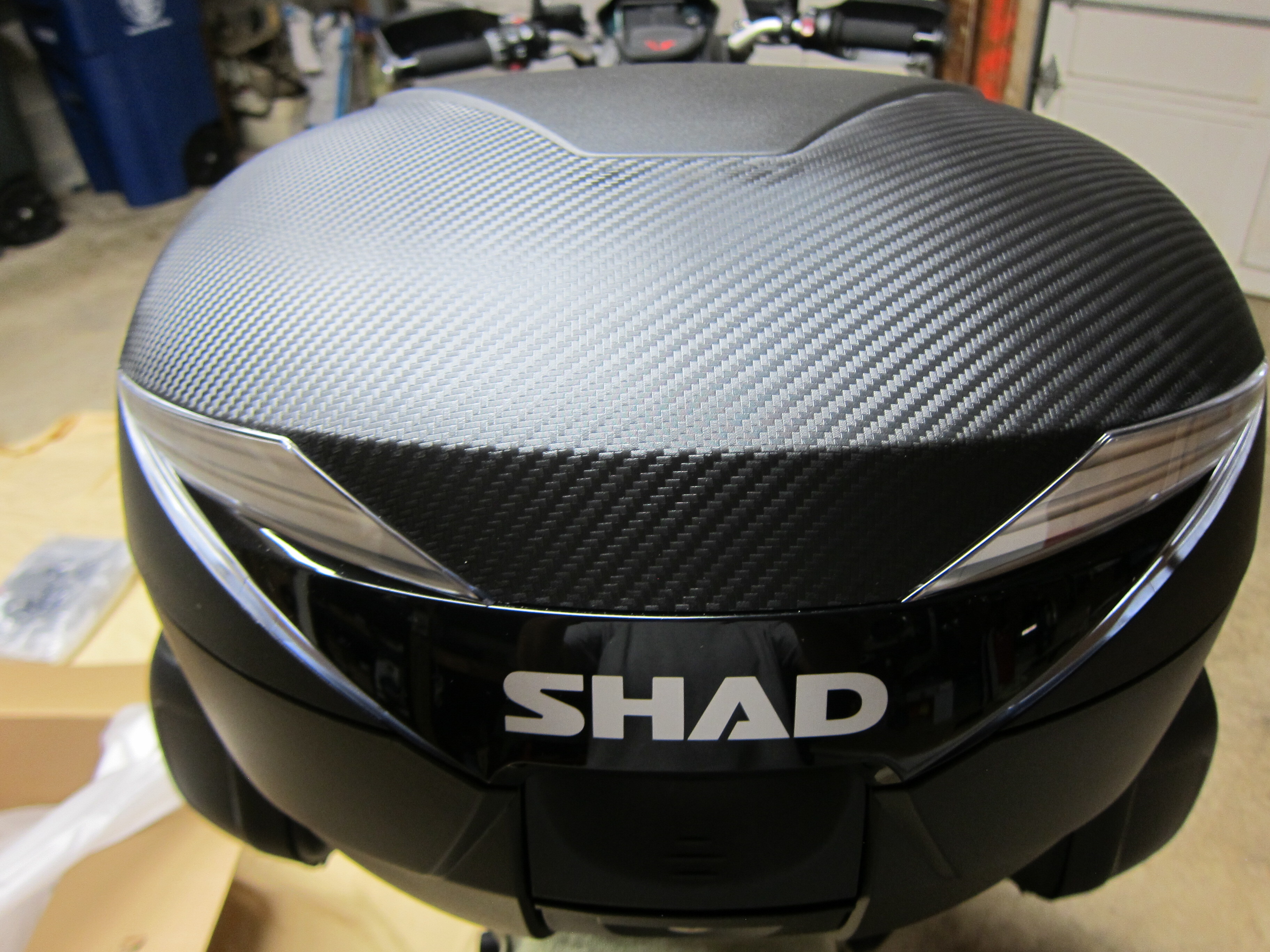 For Sale - SHAD TOP CASE SH39 Carbon and universal mount NEW Never Used ...