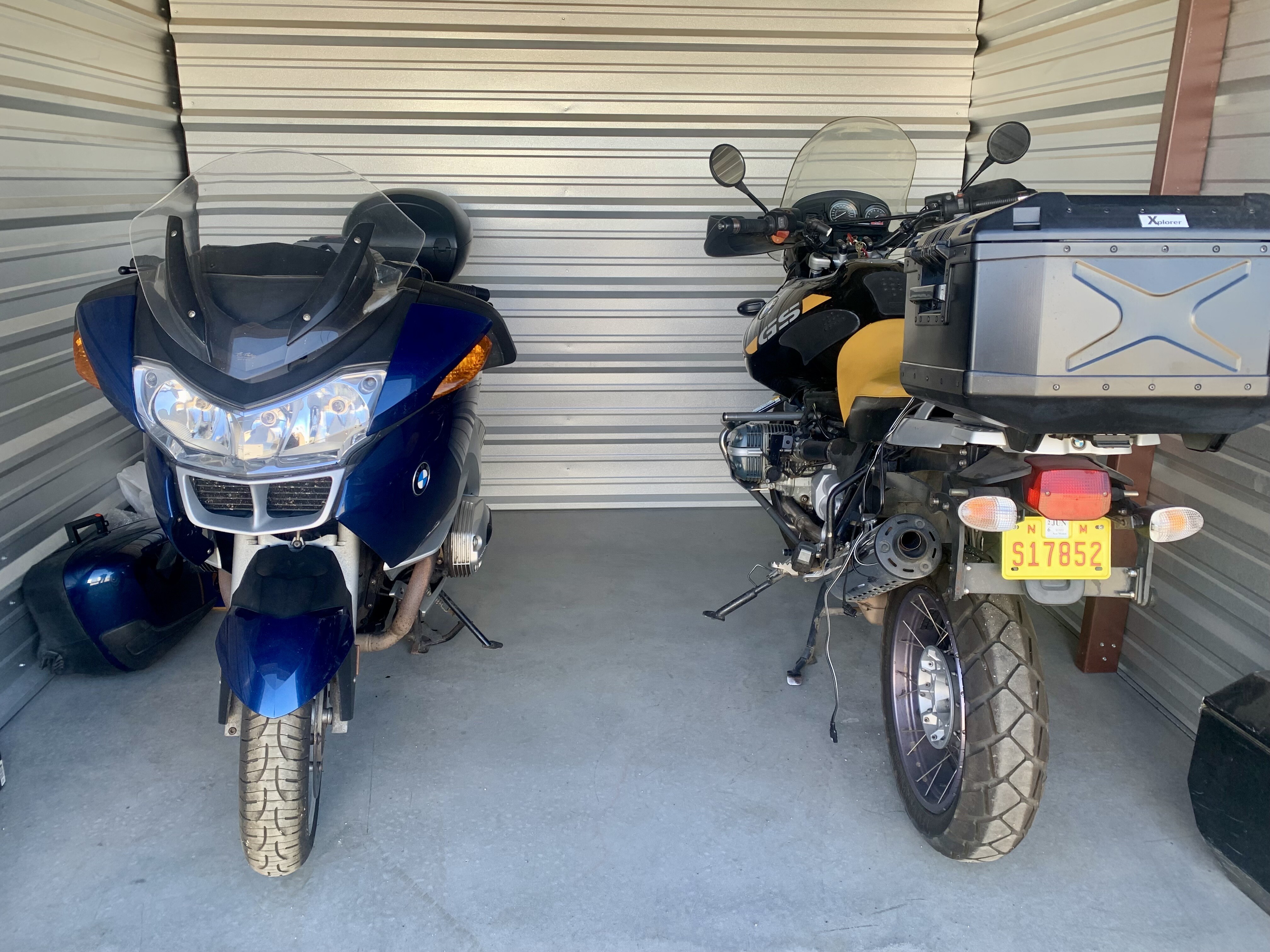 Babe the blue ox meets Big Tom’s bumblebee - Motorcycle Talk ...
